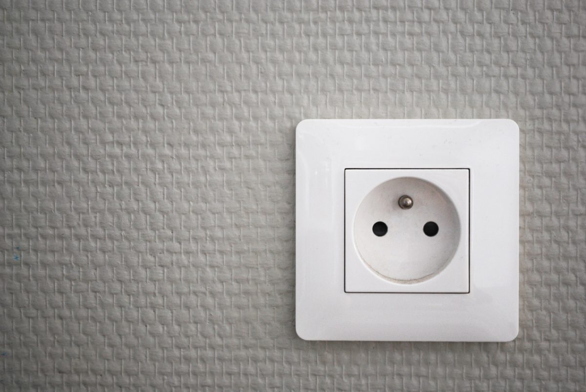 Définition de la prise européenne type E/F - IZI by EDF